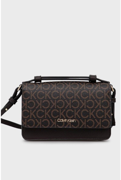 Calvin Klein Logolu Çıkarılabilir Omuz Askılı Portföy Bayan Portföy K60K610288 0hd Calvin Klein Logolu Çıkarılabilir Omuz Askılı Portföy Bayan Portföy K60K610288 0hd