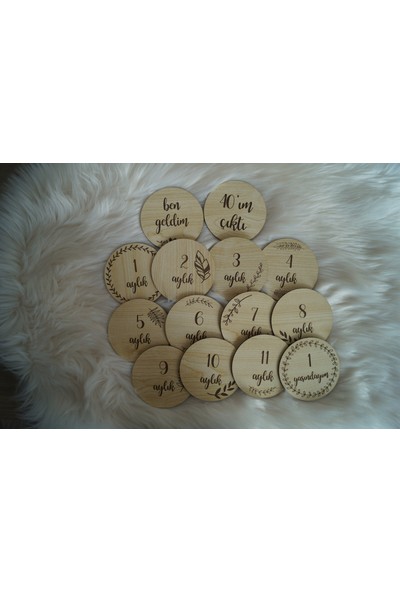 Grafiker Anne Beyaz Ahşap Aylık Anıkartı Grafiker Anne Beyaz Ahşap Aylık Anıkartı