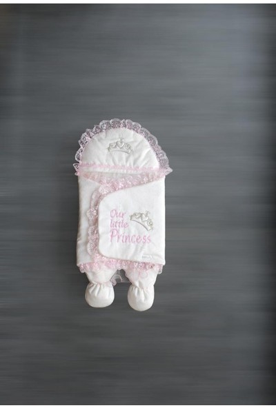 Kundak Our Princess Lanswel Dantelli Kız Bebek Ayaklı Pembe PS9912 Kundak Our Princess Lanswel Dantelli Kız Bebek Ayaklı Pembe PS9912