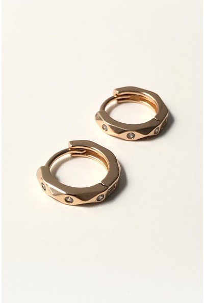 Teen Jewellry Zirkon Taşlı Üçgen Kesitli Gold Küpe Teen Jewellry Zirkon Taşlı Üçgen Kesitli Gold Küpe