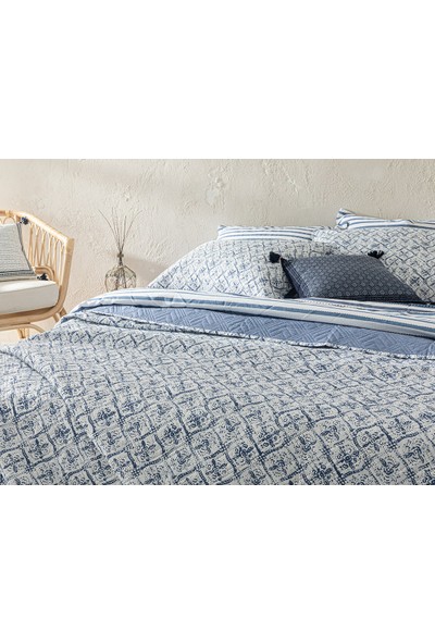 English Home Gem Roses Çok Amaçlı Tek Kişilik Yatak Örtüsü Takımı 160 x 220 cm Indigo English Home Gem Roses Çok Amaçlı Tek Kişilik Yatak Örtüsü Takımı 160 x 220 cm Indigo