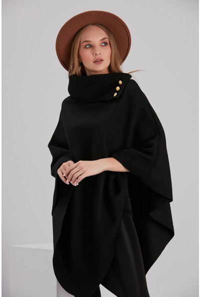 Dark Lavish Kadın Düğme Detaylı Siyah Panço Dark Lavish Kadın Düğme Detaylı Siyah Panço