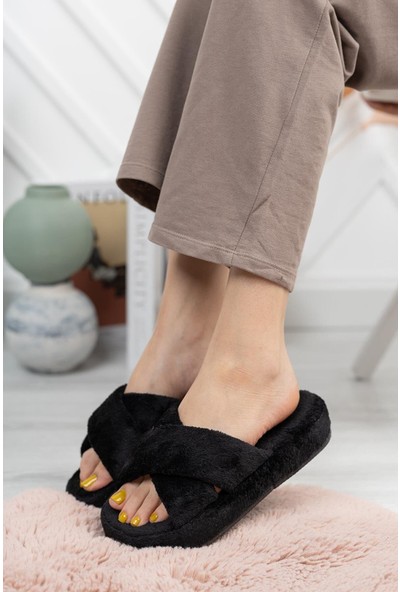 Xstreet Smt-02 Çapraz Kadın Ev Terliği Kışlık Yünlü Terlik Xstreet Smt-02 Çapraz Kadın Ev Terliği Kışlık Yünlü Terlik