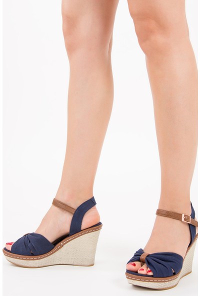Fox Shoes Lacivert Kadın Dolgu Topuklu Ayakkabı F674040405 Fox Shoes Lacivert Kadın Dolgu Topuklu Ayakkabı F674040405