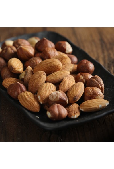 Çakır Çerez Çiğ Fındık 500 gr + Çiğ Badem 500 gr