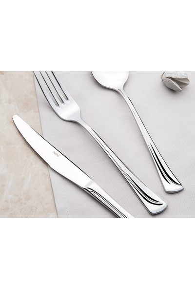 Nehir Maksi Yemek Bıçak