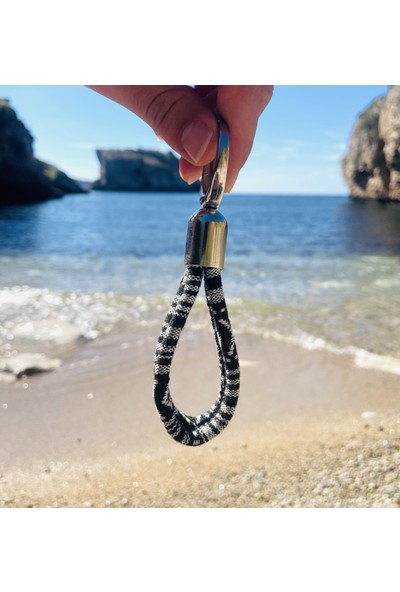 Daphne Store Desenli İp Kapamalı Kadın Anahtarlık Daphne Store Desenli İp Kapamalı Kadın Anahtarlık