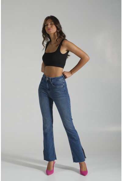 Abbra Kadın Kesik Paça Yırtmaçlı Jean