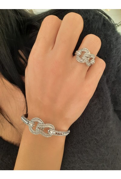 Vanessa Jewelry Accessories Ithal Özel Tasarım Silver Köprü Detay Kelepce&yüzük Seti Vanessa Jewelry Accessories Ithal Özel Tasarım Silver Köprü Detay Kelepce&yüzük Seti