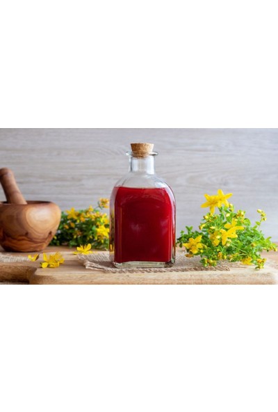 Pet Love %100 Doğal El Yapımı Ozonlanmış Kantaron Yağı 50 ml Pet Love %100 Doğal El Yapımı Ozonlanmış Kantaron Yağı 50 ml
