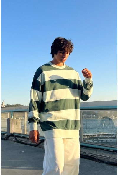 Flaw Çizgili Yeşil Oversize Sweatshirt Flaw Çizgili Yeşil Oversize Sweatshirt