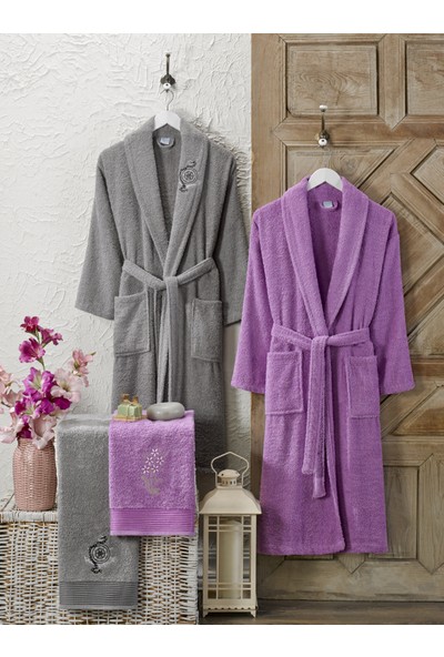 Ventisette 4 Parça Çift Pamuklu Nakışlı Havlulu Bornoz Seti Ventisette 4 Parça Çift Pamuklu Nakışlı Havlulu Bornoz Seti