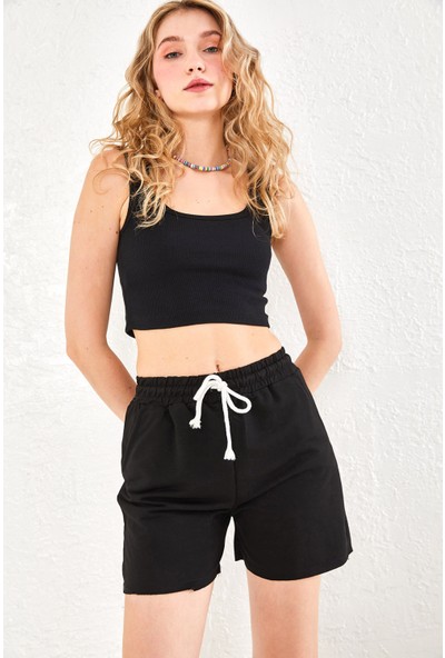 Oshebu Bağcıklı Cepli Kısa Şort Oshebu Bağcıklı Cepli Kısa Şort