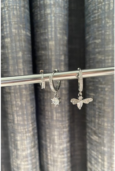 Pingala Aksesuar Arı Detay Zirkon Küpe Pingala Aksesuar Arı Detay Zirkon Küpe