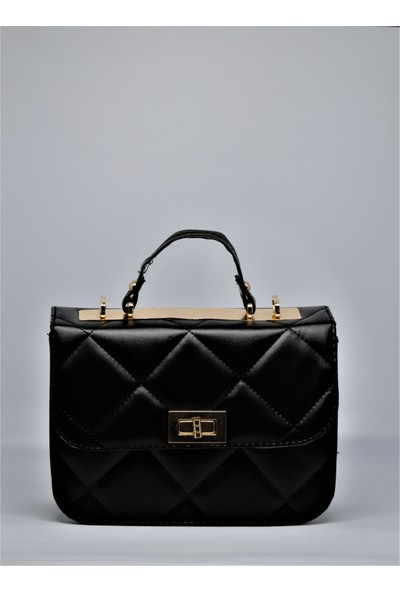Siyah Renkli Metal Detaylı Kadın Çapraz Kutu Çanta Siyah Renkli Metal Detaylı Kadın Çapraz Kutu Çanta