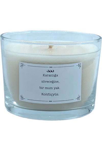 ODD Home Bir Mum Yak! Konfüçyüs Sözü Baskılı Amber Kokulu Aromatik Mum ODD Home Bir Mum Yak! Konfüçyüs Sözü Baskılı Amber Kokulu Aromatik Mum
