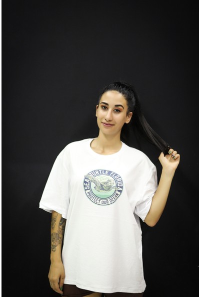 Double Dorsch Oversize, Beyaz, ''saveturtle''baskılı T-Shirt Double Dorsch Oversize, Beyaz, ''saveturtle''baskılı T-Shirt