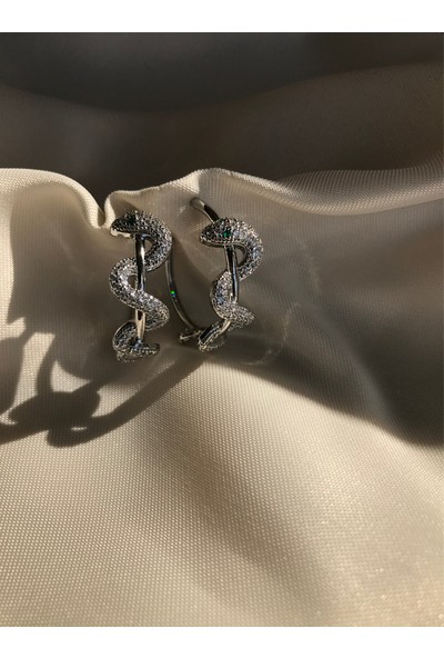 Vıp Seri Yılan Detay Gümüş Halka Küpe Vıp Seri Yılan Detay Gümüş Halka Küpe