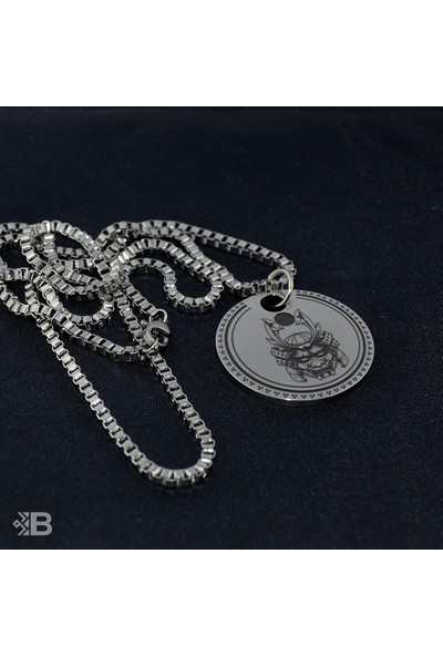 Bayzade Samuray Kaskı Yuvarlak Çelik Kolye Bayzade Samuray Kaskı Yuvarlak Çelik Kolye