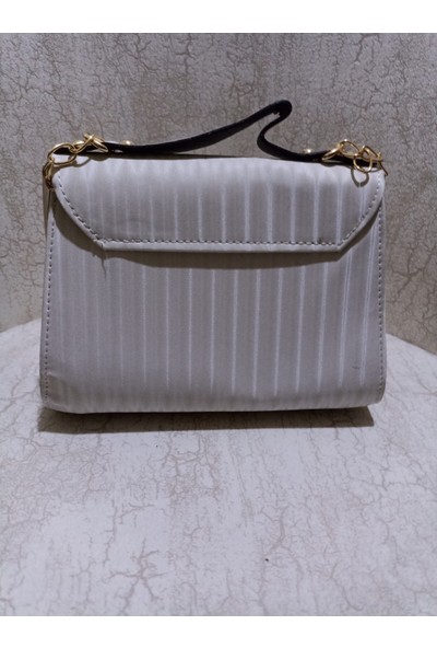 Kum Moda Çizgi Desenli Abiye Kol Çantası Kum Moda Çizgi Desenli Abiye Kol Çantası