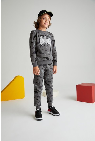 DeFacto Erkek Çocuk Batman Lisanslı Regular Fit Kalın Kumaş Eşofman Altı Y2432A622WN DeFacto Erkek Çocuk Batman Lisanslı Regular Fit Kalın Kumaş Eşofman Altı Y2432A622WN