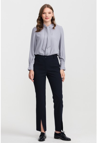 Nihan Kolları Pileli Fularlı Gömlek Gri Nihan Kolları Pileli Fularlı Gömlek Gri