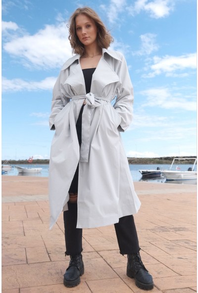 Özlem Durhat Gri Kuşaklı Trençkot