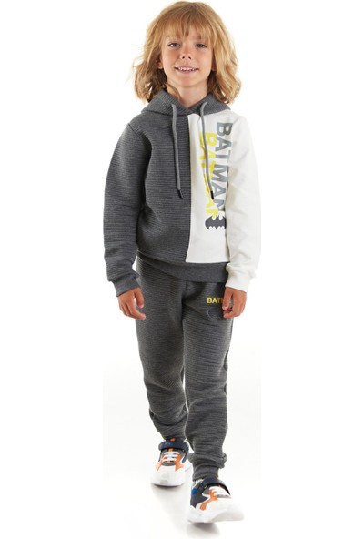 Batman Lisanslı Erkek Çocuk Kapüşonlu Eşofman Takım 20211 Batman Lisanslı Erkek Çocuk Kapüşonlu Eşofman Takım 20211
