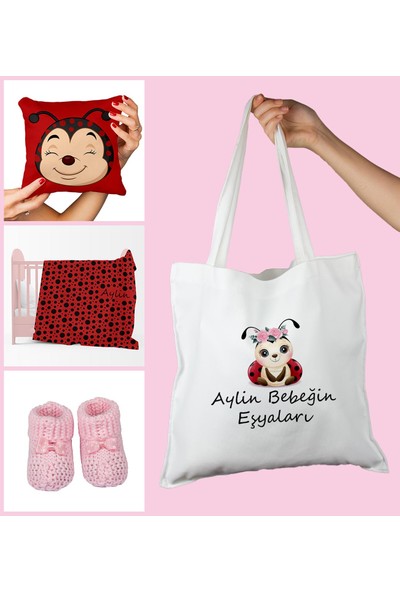 Ejoya Bebeklere Özel Çantasında Kişiye Özel Battaniye Yastık ve Patik Bebek Armağan Seti