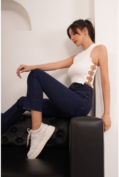 Senin Olsun Ekru Halka Detaylı Croptop Senin Olsun Ekru Halka Detaylı Croptop