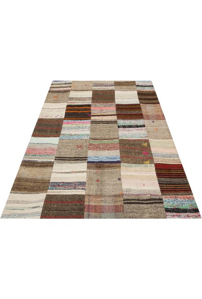 Sempati Halı Eşsiz Anadolu Patchwork Eskitme El Dokuma Halı 142 x 201 cm 6155 Sempati Halı Eşsiz Anadolu Patchwork Eskitme El Dokuma Halı 142 x 201 cm 6155