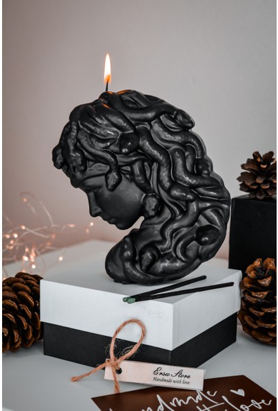 Büyük Boy Siyah Renk Medusa Dekor Mum Yılan Kadın Kokulu Dekoratif Mum Büyük Boy Siyah Renk Medusa Dekor Mum Yılan Kadın Kokulu Dekoratif Mum