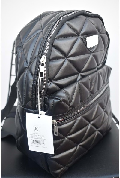 Üçgen Dikiş Detaylı Sırt Çantası - Siyah - Tek Beden - AZRA01894-SIYAH-TEK Beden Üçgen Dikiş Detaylı Sırt Çantası - Siyah - Tek Beden - AZRA01894-SIYAH-TEK Beden