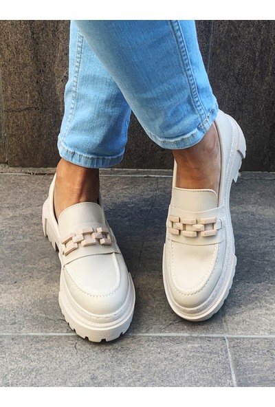 La Scada Kadın Günlük Bej Loafer Zincir Detay Ayakkabı INT8280 La Scada Kadın Günlük Bej Loafer Zincir Detay Ayakkabı INT8280