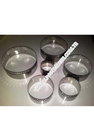 Pastisya 5'LI Tırtıklı Yuvarlak Volovan Metal Set Pastisya 5'LI Tırtıklı Yuvarlak Volovan Metal Set