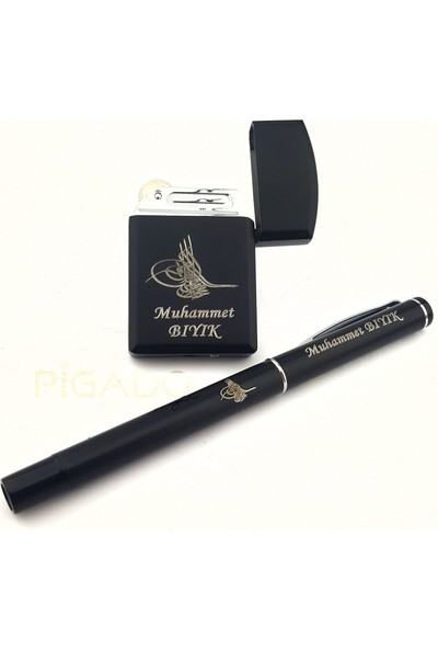 Pigado İsme Kişiye Özel Osmanlı Tuğralı Çakmak Kalem Seti Pigado İsme Kişiye Özel Osmanlı Tuğralı Çakmak Kalem Seti