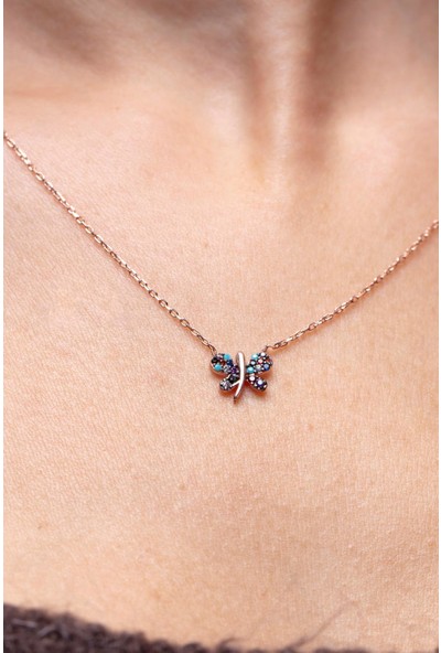 Ninova Silver Mix Taşlı Kelebek Model Gümüş Kolye Ninova Silver Mix Taşlı Kelebek Model Gümüş Kolye