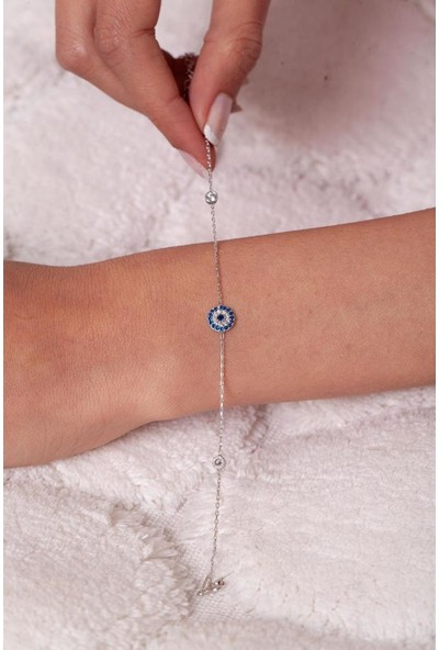Ninova Silver Nazarlık Model Zirkon Taşlı Gümüş Bileklik Ninova Silver Nazarlık Model Zirkon Taşlı Gümüş Bileklik