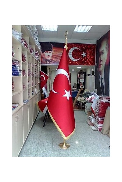 Ekin Bayrak Makam Türk Bayrağı (Sarı Simli) + Krom Makam Direği (Takım) Ekin Bayrak Makam Türk Bayrağı (Sarı Simli) + Krom Makam Direği (Takım)