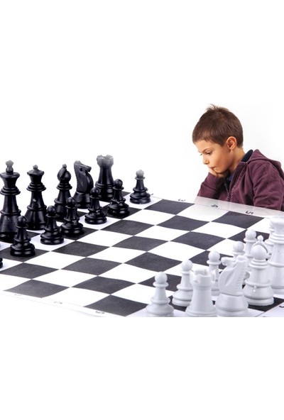 Toptancı Kapında Okullara Özel Satranç Takımı