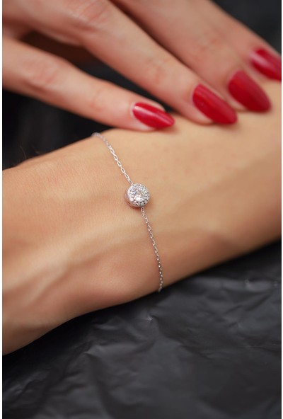 İzla Design Tek Taş Model Zirkon Taşlı Gümüş Bileklik