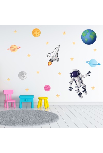 Tilki Dünyası Uzayda Astronot Uzay Mekiği Gezegenler ve Yıldızlar Tilki Dünyası Uzayda Astronot Uzay Mekiği Gezegenler ve Yıldızlar