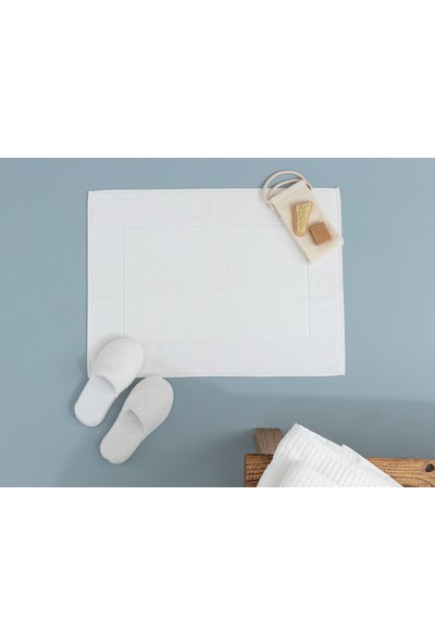 Madame Coco Riz Jakarlı Ayak Havlusu - Beyaz - 50x70 cm