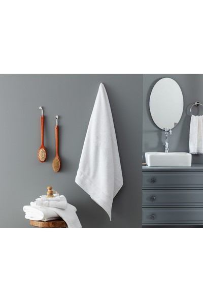 Madame Coco Ryella Armürlü Banyo Havlusu - Beyaz - 80x150 cm Madame Coco Ryella Armürlü Banyo Havlusu - Beyaz - 80x150 cm