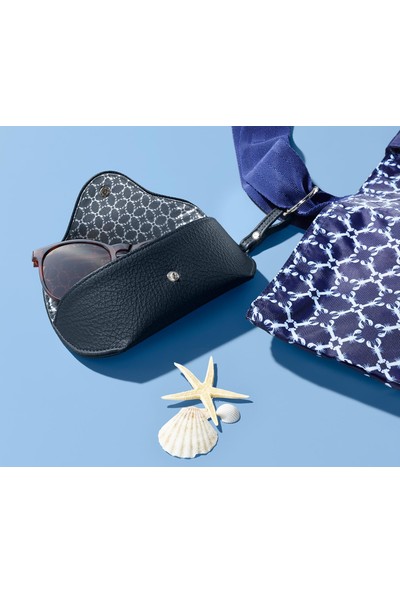 Tchibo Asılabilen Gözlük Kılıfı