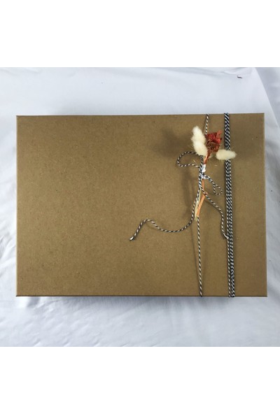 Pialer Kraft Karton Hediye Kutu Süslü 31 x 25 x 6 cm