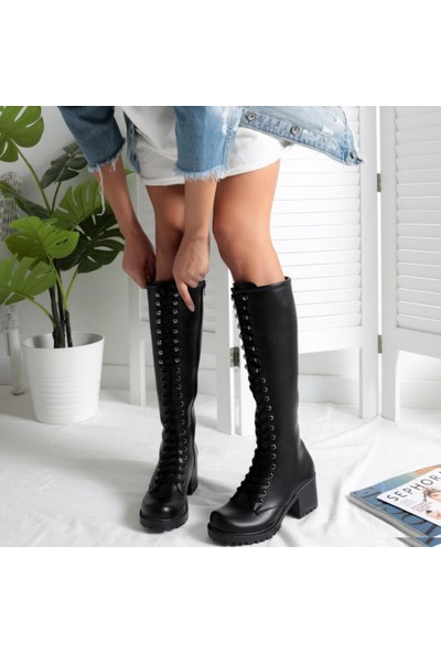 Limoya Annika Siyah Bağcıklı Kalın Topuklu Postal Çizme Limoya Annika Siyah Bağcıklı Kalın Topuklu Postal Çizme