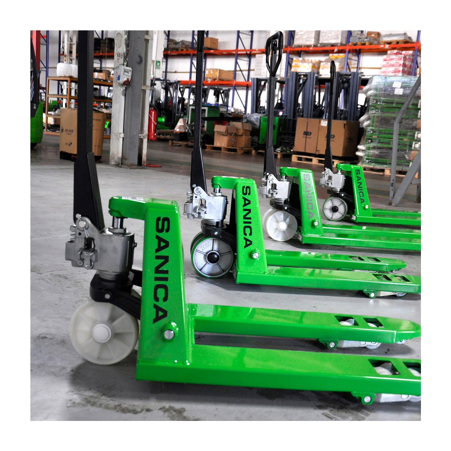 Sanica Yeşil Transpalet 2.5 Ton Kapasite Poliüretan Fiyatı