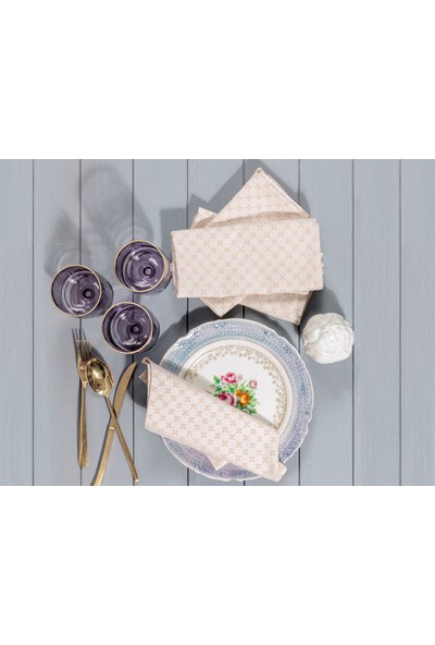 English Home Vavien Pamuk Polyester 4'Lü Mısafır Peçetesı 40X40 Cm Krem English Home Vavien Pamuk Polyester 4'Lü Mısafır Peçetesı 40X40 Cm Krem