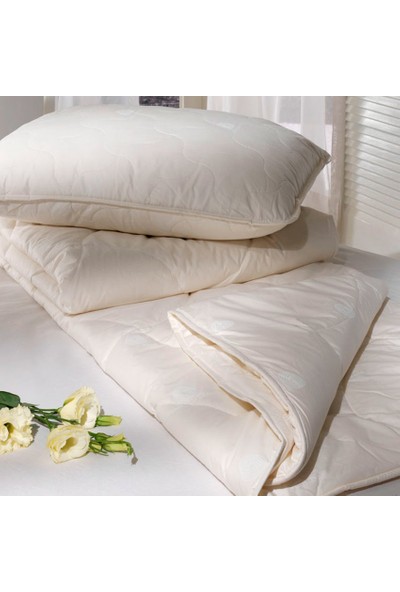 Taç Bebek Yün Yorgan 95X145 Taç Bebek Yün Yorgan 95X145